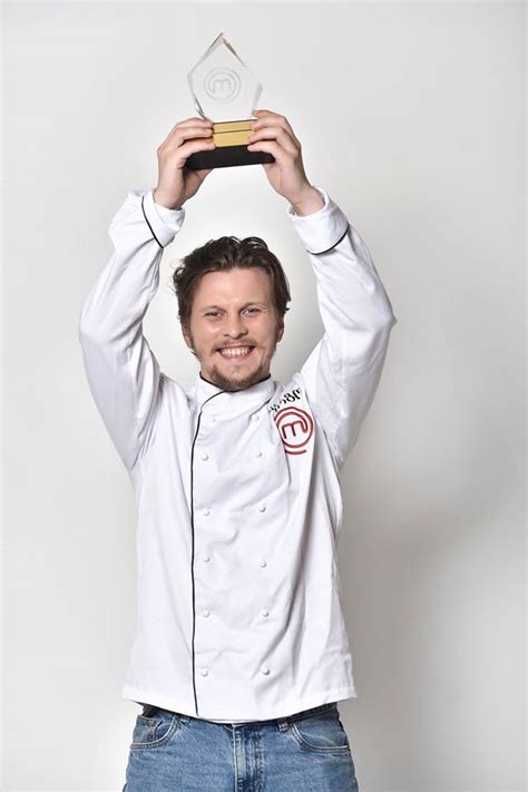 „2 თვეში ცხოვრება გადატრიალდა“ „მასტერშეფის“ მესამე სეზონის გამარჯვებული სერგო ოვჩარენკო გახდა