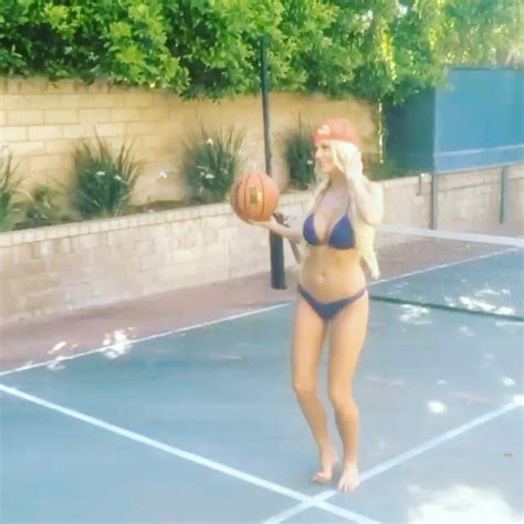 Courtney Taylors Feet
