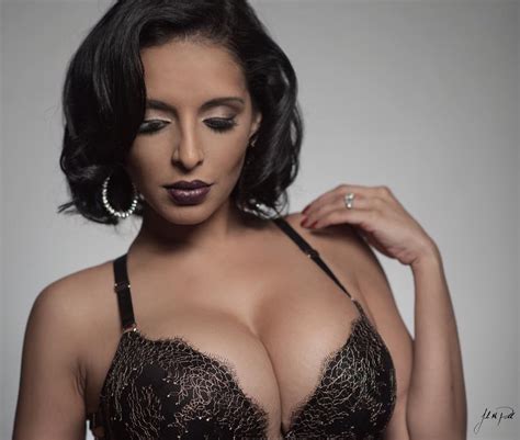 Check Out Model Tehmeena Afzals Sexiest Pics Ever On Goodfellaz Tv