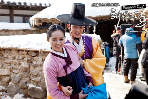 Kim Soo Hyun Dan Iu Hingga Seo Ye Ji Kombinasi Couple Drakor Terbaik