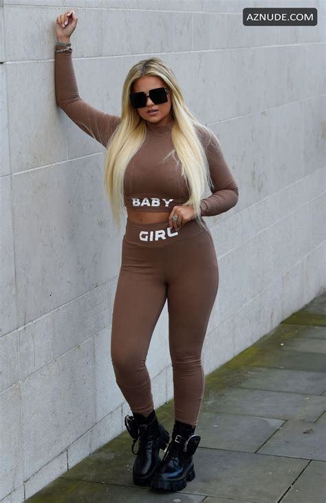 Apollonia Llewellyn Sexy In Manchester City Centre In London Aznude