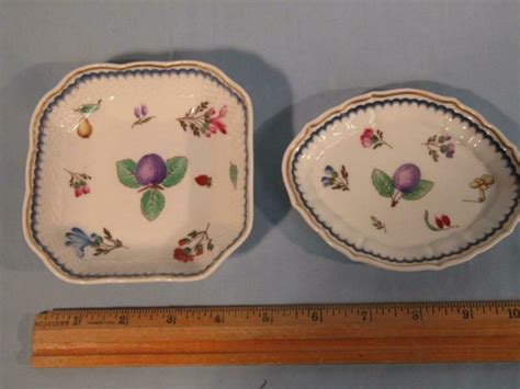 2 Vintage Richard Ginori Italy Small Porcelain Trays Fruit Antique