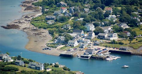 The Maine Coasts Most Beautiful Beach Is At Biddeford Pool