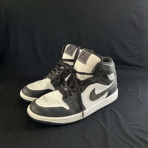 Nike Air Jordan Size 41 Hi Top Sneakers Black Grey White