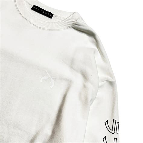ラブアンドピース Print Sweat White Roarguns Online Store