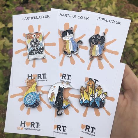 The Whole Aroace Pin Collection 🥳 R Aroacememes