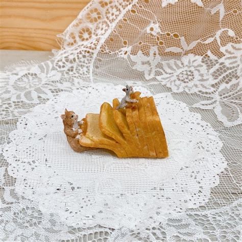 새상품 장식품 식빵 위 고양이와 생쥐 미니어쳐 헬로마켓