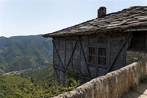 جبل شفاف المتجه جزيرة جبلية كرتون بابوا نيو غينيا ملصق قصاصة فنية