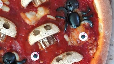 으스스한 할로윈 피자 만들기 양송이버섯 피자레시피 홈파티음식 네이버 Tv