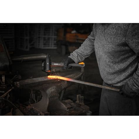 Toughbuilt 4 Lb Smooth Face Steel Head Fiberglass Blacksmith Specialty Hammer Tb H1 1bs F4 At
