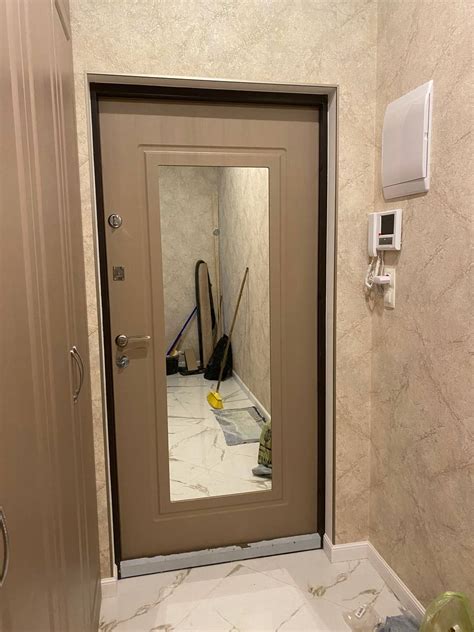 Установка панели МДФ с зеркалом Отделка реставрация входных дверей установка зеркала на