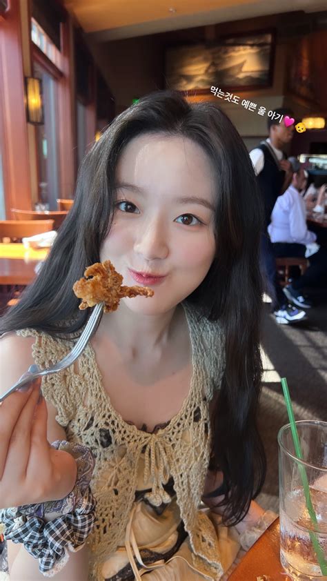 그 예슈화 예전에 트와일라잇 보고 조면에 뱀파이어 타령 하는 브이앱도 개웃김 연예인잡담 에펨코리아