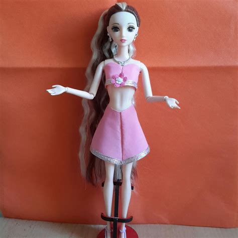 خرید و قیمت لباس باربی صورتی از غرفه فروشگاه عروسکها