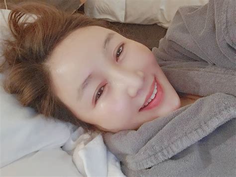 김미정 짧지만 현실적인 휴가 맛있는 네잎 클로버 감자탕먹으러 파주로 내 좋아하는 아이스크림 후식까지 ~~ 살찌는