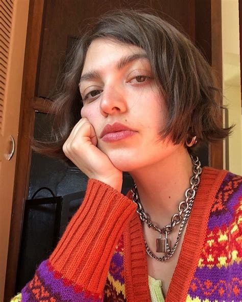 Razor Cut Bob Is The Coolest Hair Trend Of The Season