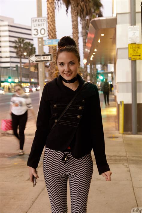 Paula Swenson Model Profile