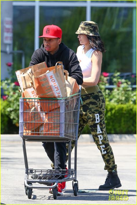 Kylie Jenner And Boyfriend Tyga Shop The Supermarket Together Photo