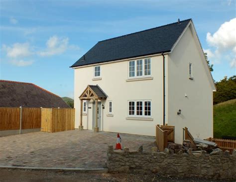 Gate Lane Llandegla Ll11 4 Bed Detached House £1 200 Pcm £277 Pw