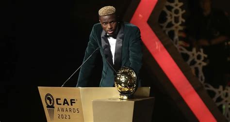 Lhistoire émouvante De Victor Osimhen Vainqueur Du Ballon Dor