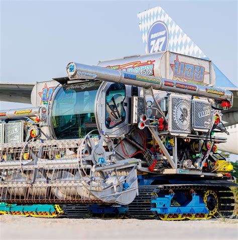 ทีมงานป๋าเนตรรถเกี่ยว บอยเจริญการช่าง ของดีบางเลน รถเกี่ยว รถเกี่ยวรถตีดิน Facebook