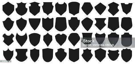 방패 아이콘 보안은 검은 색 아이콘을 보호합니다 중세 기사 엠블럼 모양 빈티지 배지 벡터 실루엣 보호 복고풍 전령 문장 고립 세트 0명에 대한 스톡 벡터 아트 및 기타