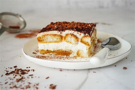 Easy Tiramisu Recipe With Mascarpone And Ladyfingers Retro Vixen