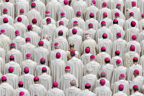 Thousands Gather For Canonisation Mass In St Peters Square Time