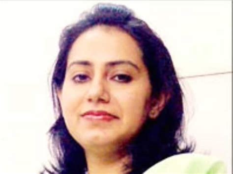 Success Story एक टीचर बनी Ias यूपीएससी में थी नंबर 1 रैंक ऐसे चुना