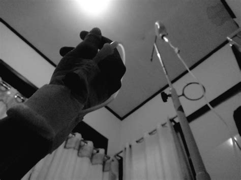 Infusan Gambar Tangan Di Infus Di Kamar Sendiri Mau Infus Di Rumah Ini Syarat Dan Aturannya