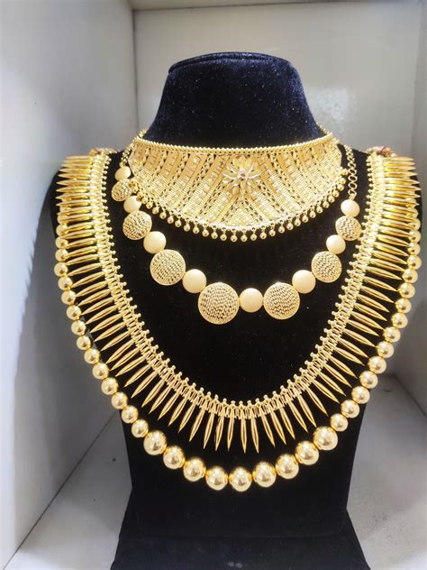 Product Necklaces New City Gold