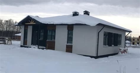 Няколко дни след смъртта на майка си момичето намира баща си с приятелката на майка си Тогава