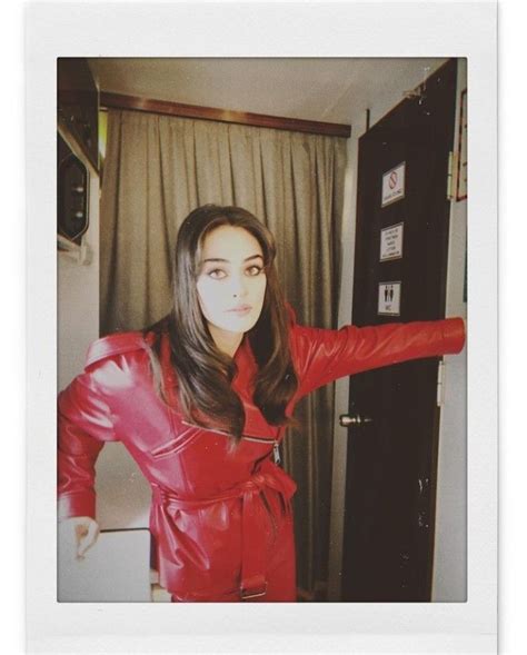 Pin By Stylaa 💜 On Esra Bilgiç Esra Bilgic Red Leather Jacket Fashion