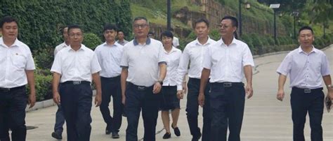 杨建忠在第37个教师节前夕强调：弘扬尊师重教风尚 办好人民满意教育发展