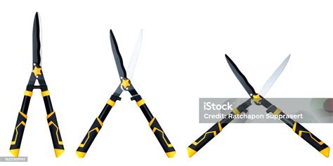 노란 잔디 가위 컬렉션은 클리핑 경로가 있는 흰색 배경에 분리되어 있다 양털 깎기에 대한 스톡 사진 및 기타 이미지 양털 깎기 위험 0명 Istock