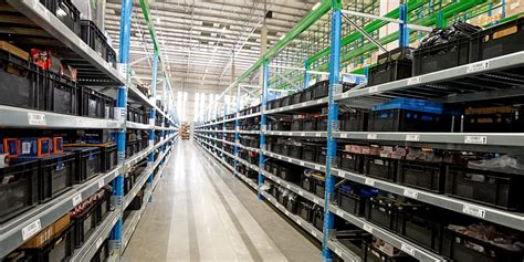 Live Pallet Racking Vs Push Back Racking Whats The Difference