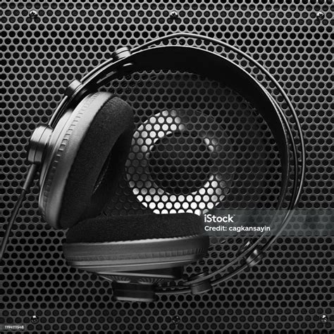 보호 그릴이 있는 블랙 기타 앰프 오디오 스피커의 블랙 헤드폰 스피커에 대한 스톡 사진 및 기타 이미지 스피커 음악 0명 Istock