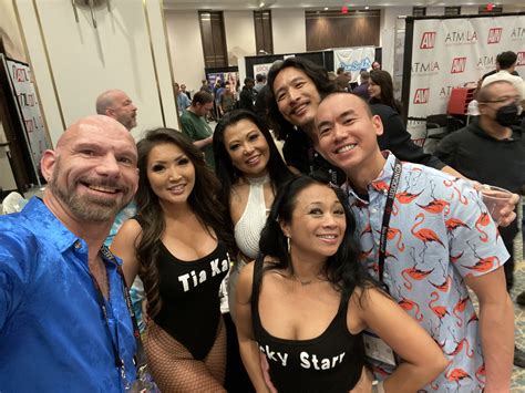 Lucky Starr Avn Vegas Jan 3 8 On Twitter Sexy People Rickstronghold Thelionemperor