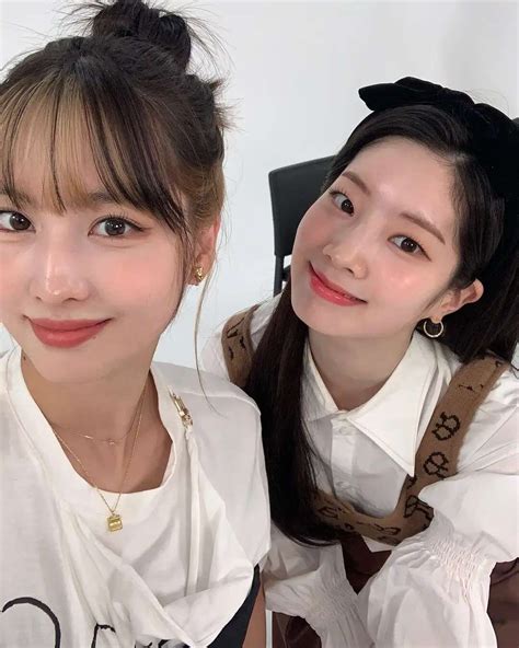 210818 Twice Instagram Update Dahyun And Momo Kpopping