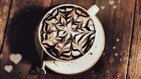 발렌타인 데이를위한 하트 패턴과 반짝임이있는 아름다운 라떼 아트 패턴이있는 카푸치노 한 잔 갈색에 대한 스톡 사진 및 기타 이미지 갈색 구이 도예 Istock