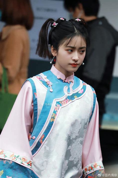 沈月《无限超越班》路透照曝光 Cos《鹿鼎记》双儿新浪图片