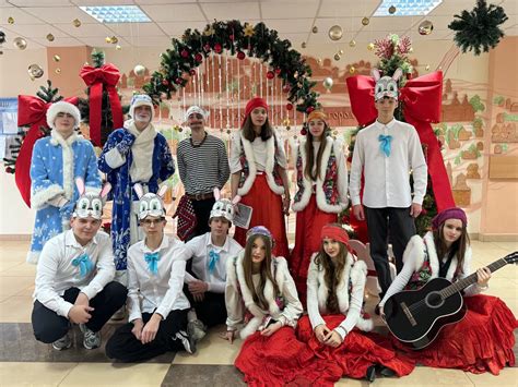 Поздравления с наступающим Новым годом УО Гродненский государственный колледж техники