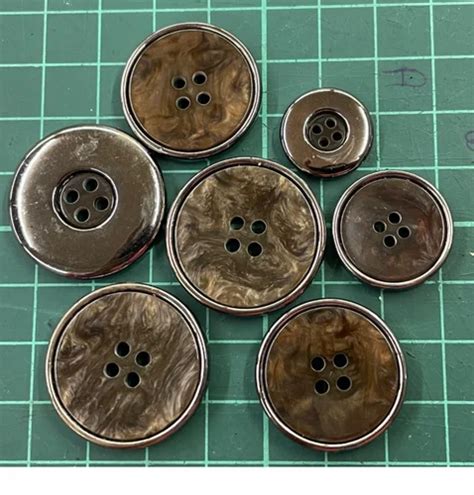 Fancy Plastic Button At Best Price In Ludhiana By Vishant Traders Private Limited Id