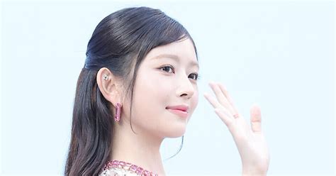 아이브 레이 화보 같은 옆모습