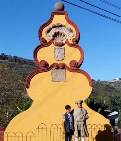 Monumento Al Pan De Dulce El Marqués Turismo