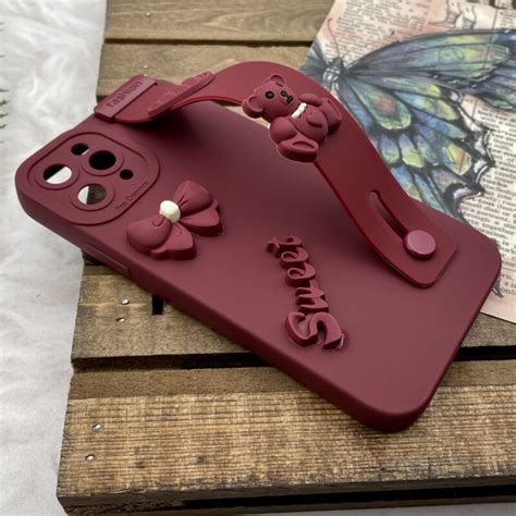 قاب گوشی Iphone 11 Pro آیفون سیلیکونی دستبندی سه بعدی برجسته طرح عروسکی