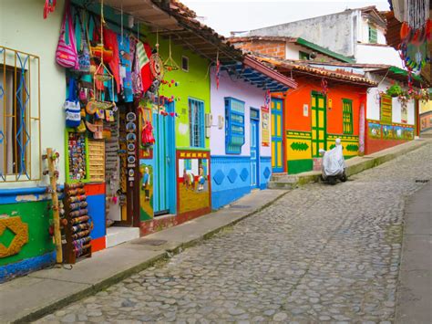 Guatapé Colombias Most Colourful Town Memoirs Of A Globetrotter