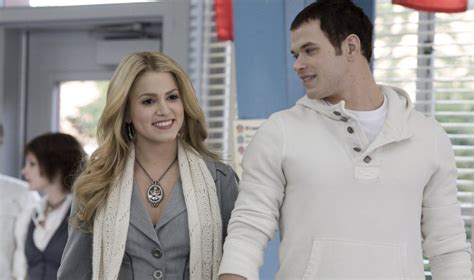 Twilight Wild Details Only True Fans Know About Rosalie Cullen