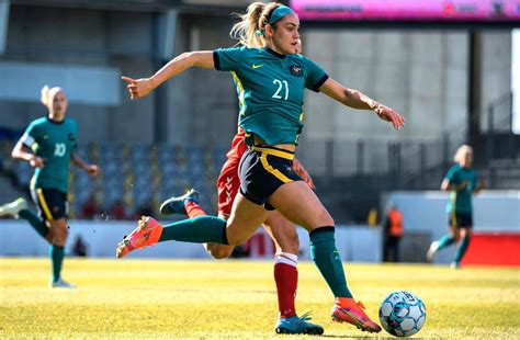 Ellie Carpenter Scrolller