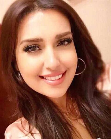 مژده جمال زاده