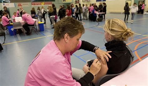 Study Sex Is Not A Side Effect Of HPV Vaccine Daily Mail Online